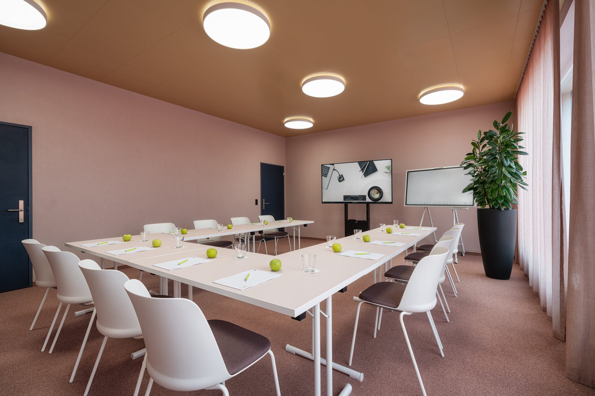 b_smart hotel Arbon on Lake Constance | MICE Service Group | Conference hotels in Frankfurt